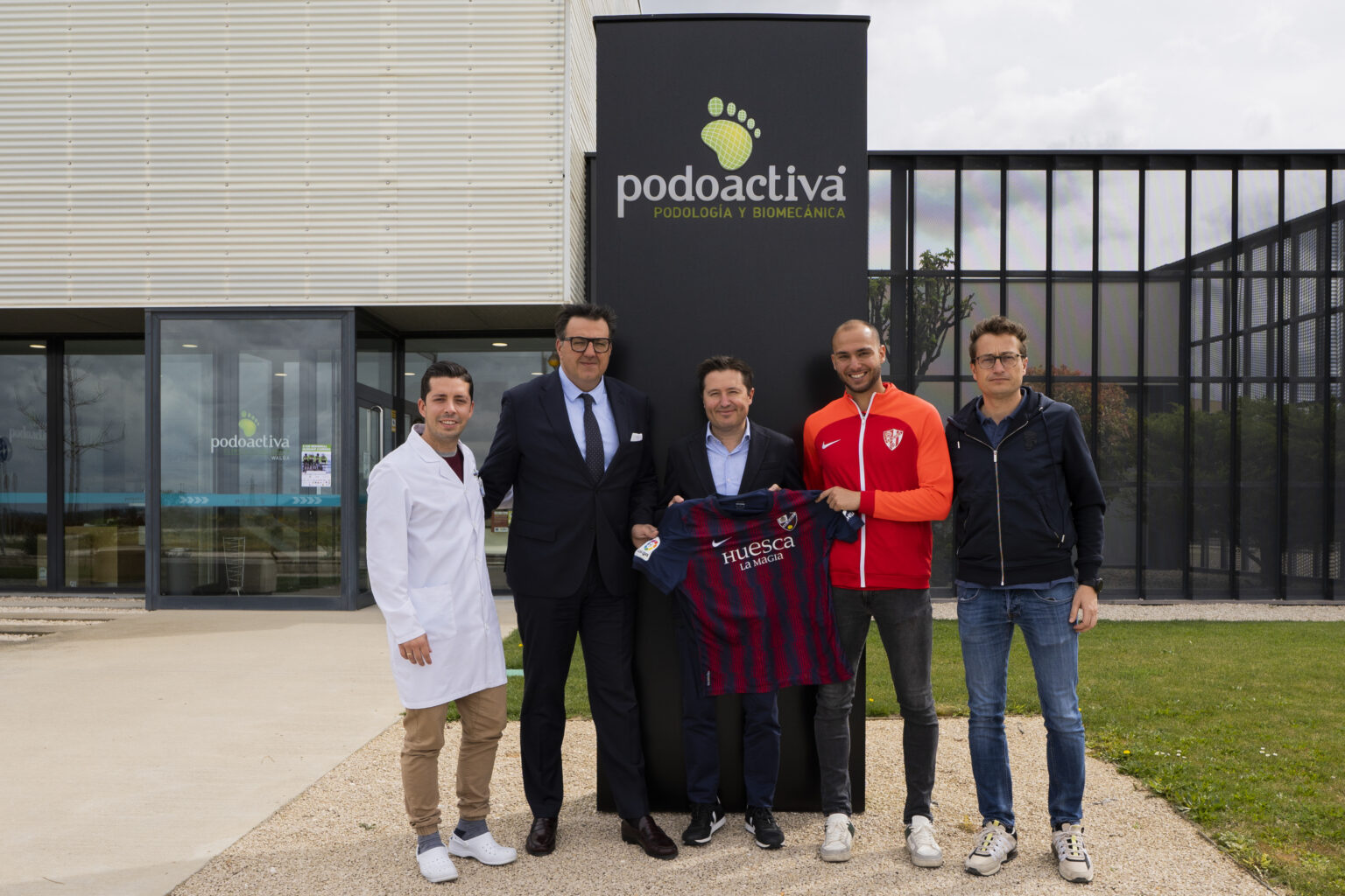 Podoactiva y la SD Huesca renuevan su colaboración tras 15 años juntos